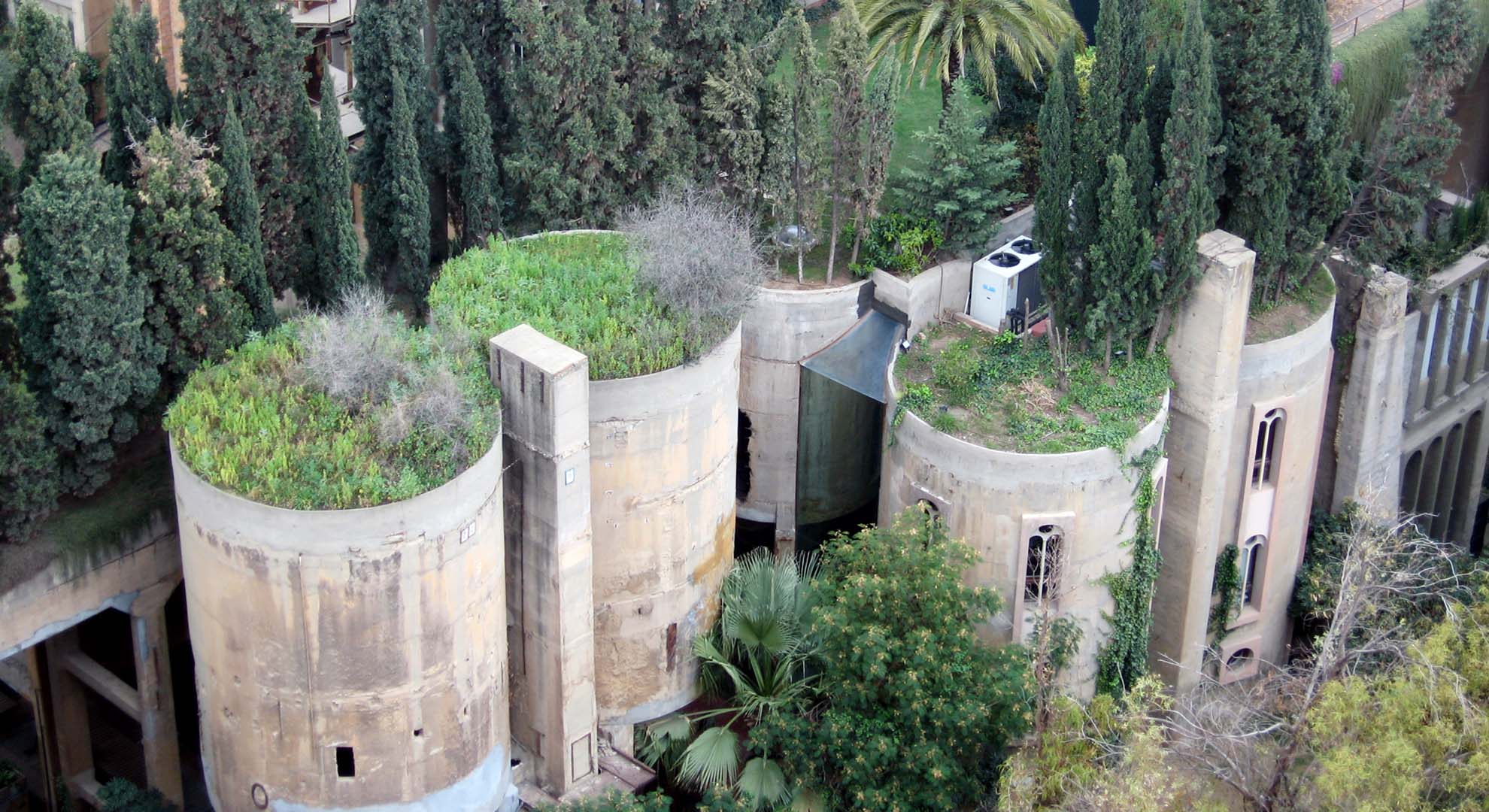 Living in Postindustrial Buildings | Roca Gallery